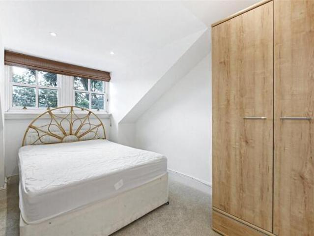 4 bedroom terraced house for rent in Netherford Road, London, SW4