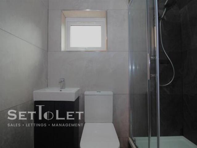 4 bedroom terraced house for rent in New Bridge Street, Leicester, LE2
