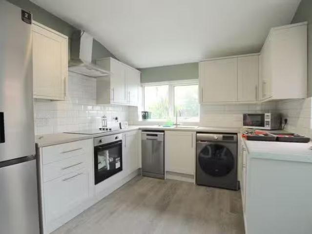 4 bedroom terraced house for rent in Newminster Road, Cardiff.