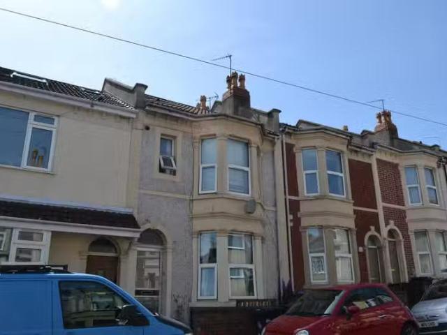4 bedroom terraced house for rent in Nicholas Road, BS5
