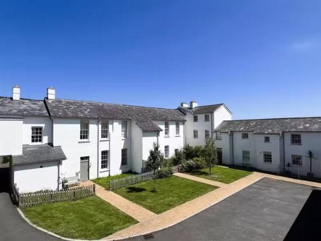 4 bedroom terraced house for rent in South Molton, EX36