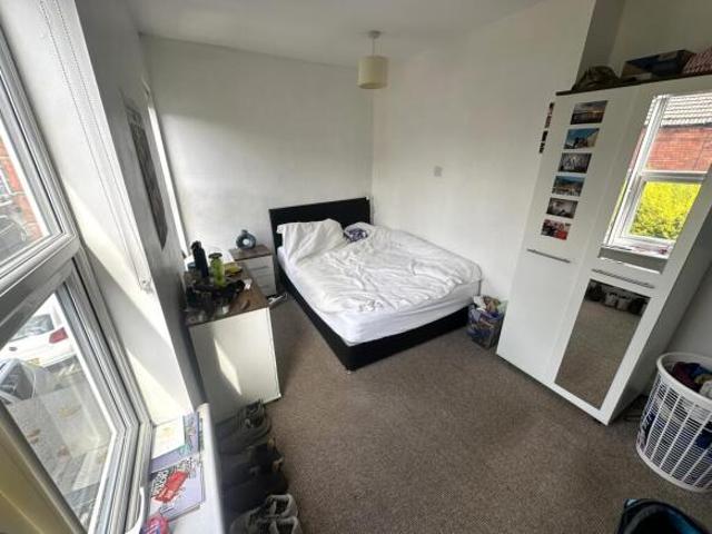 4 bedroom terraced house for rent in South Parade Four Bedrooms & Three Bathrooms! 2026/27, LN1