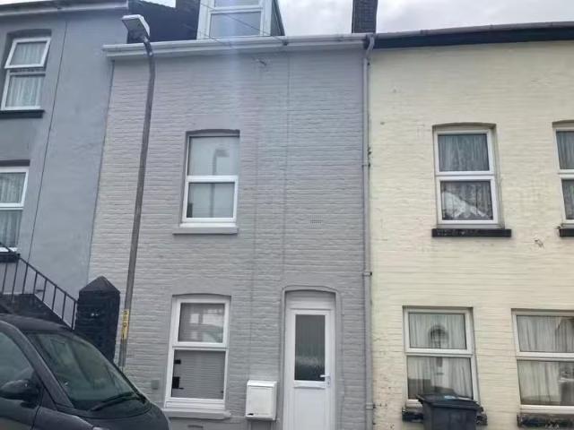 4 bedroom terraced house for rent in South Road, Dover, CT17