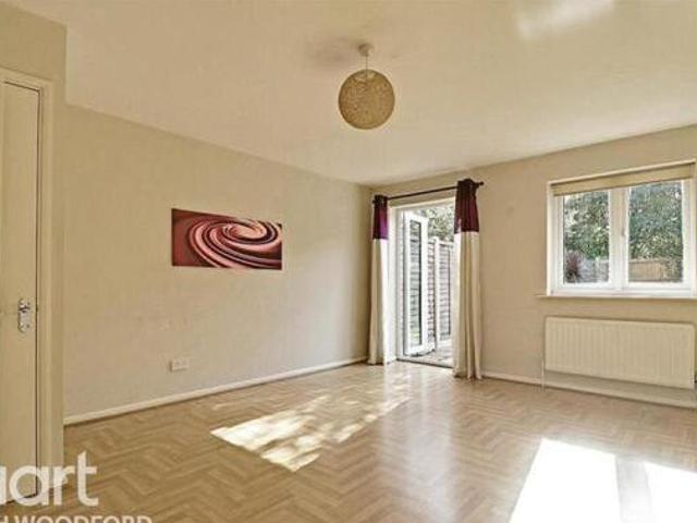 4 Bedroom Terraced House For Rent In South Woodford