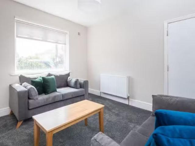 4 bedroom terraced house for rent in Southmead Road, Southmead.