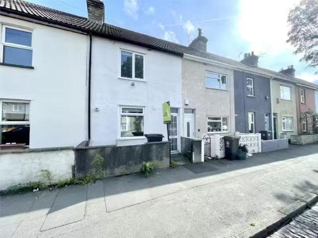 4 bedroom terraced house for rent in Southmead, Southmead Road.