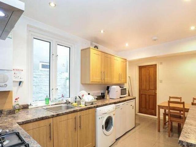 4 Bedroom Terraced House For Rent In Southsea, Hampshire