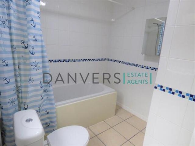 4 bedroom terraced house for rent in Saxon Street, Leicester, LE3 0BL, LE3