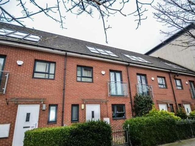 4 Bedroom Terraced House For Rent In Salford