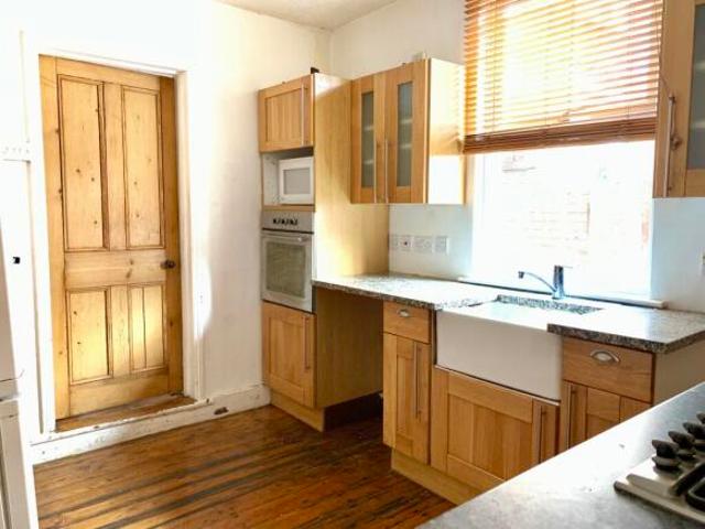 4 bedroom terraced house for rent in Salisbury Street Bedford MK41