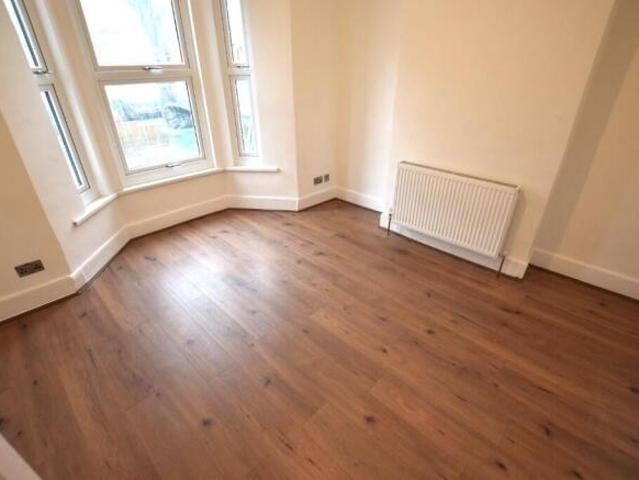 4 bedroom terraced house for rent in Sandringham Road, London, E7