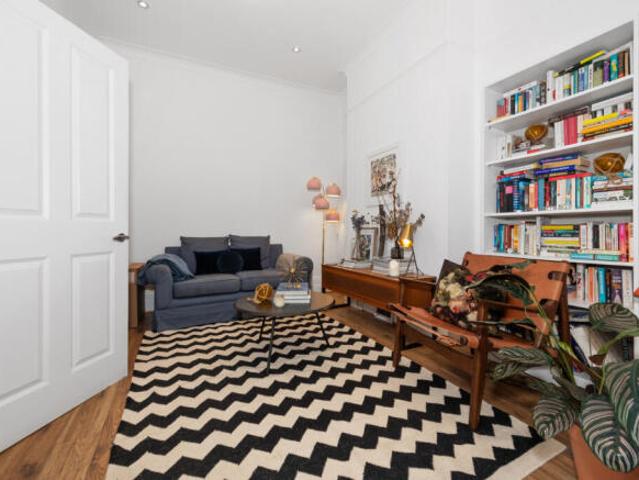 4 bedroom terraced house for rent in Second Avenue, London, E179QH, E17