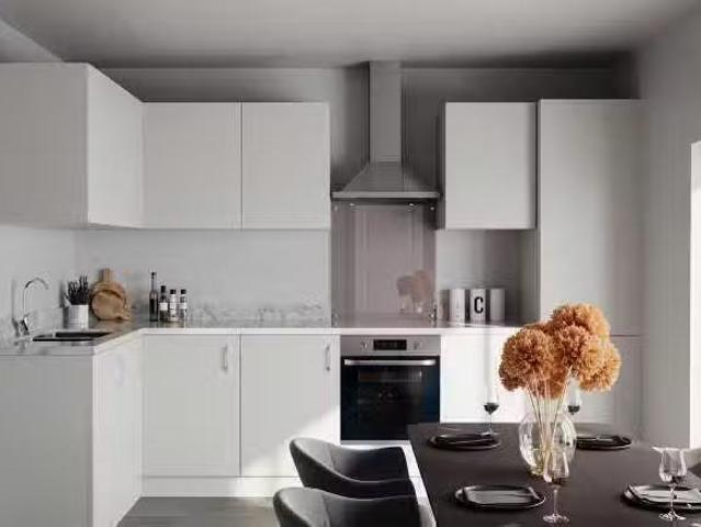 4 bedroom terraced house for rent in Serviced Houses Aylesbu.