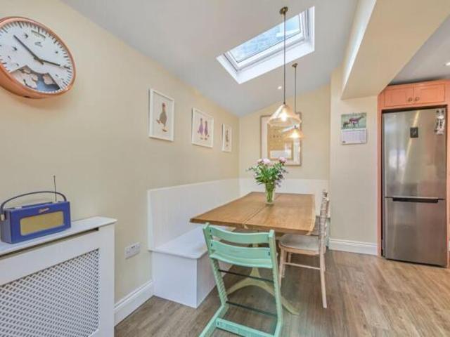 4 bedroom terraced house for rent in Shuttleworth Road, London, SW11