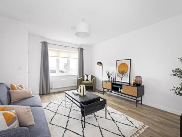 4 bedroom terraced house for rent in Shetland Drive, Milton Keynes, Buckinghamshire, MK8