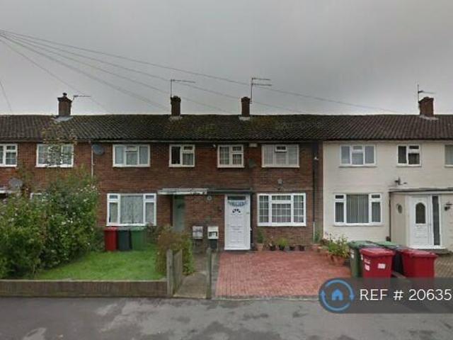 4 Bedroom Terraced House For Rent In Slough