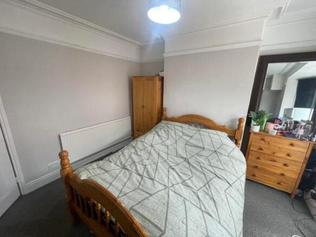 4 bedroom terraced house for rent in Spare Rooms 14 Pennell Street Bills Inclusive, LN5