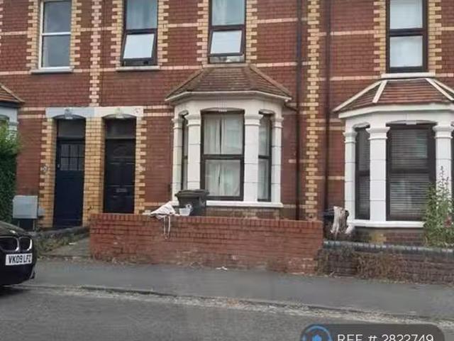 4 bedroom terraced house for rent in Springfield Avenue, Horfi.