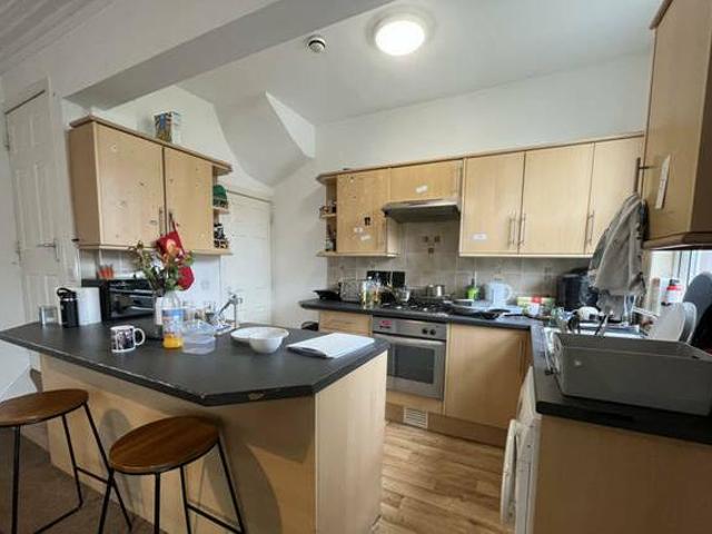 4 bedroom terraced house for rent in St Anns Avenue Leeds West Yorkshire LS4