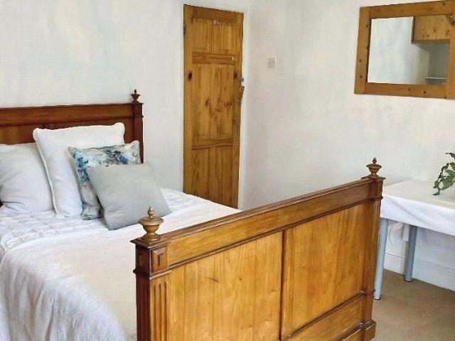 4 bedroom terraced house for rent in St. Augustine Road, Southsea, Hampshire, PO4