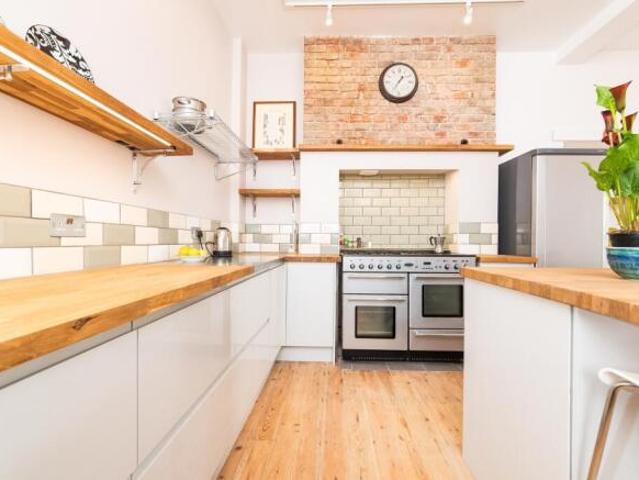 4 bedroom terraced house for rent in St Georges Road, Brighton, BN2