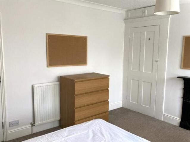 4 bedroom terraced house for rent in St Denys, SO17