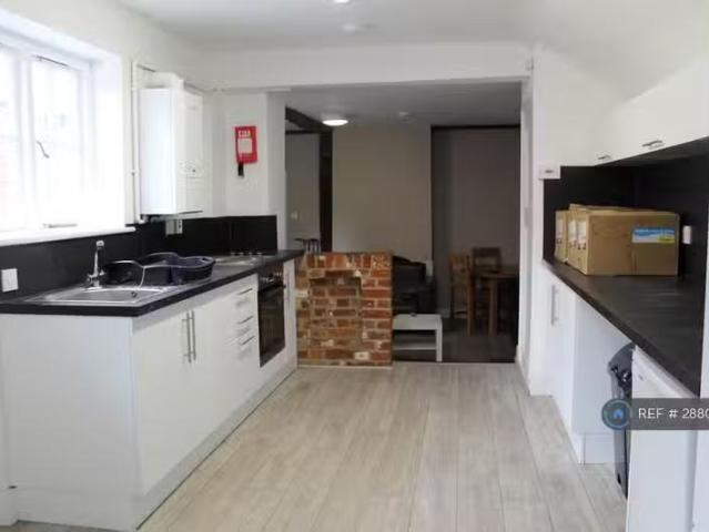 4 bedroom terraced house for rent in St. Dunstans Street, Cant.