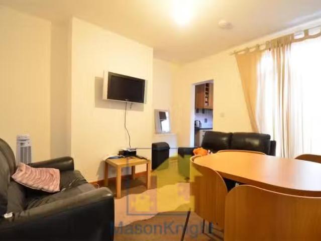 4 bedroom terraced house for rent in St. Stephens Road Selly O.