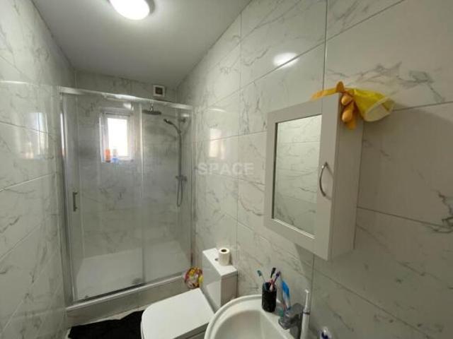 4 bedroom terraced house for rent in St Peters Road, Earley, RG6