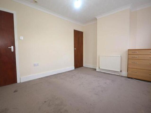 4 bedroom terraced house for rent in St Peters Road, Reading, RG6
