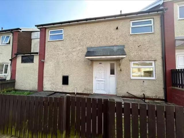 4 bedroom terraced house for rent in St Winifreds Close, Illin.
