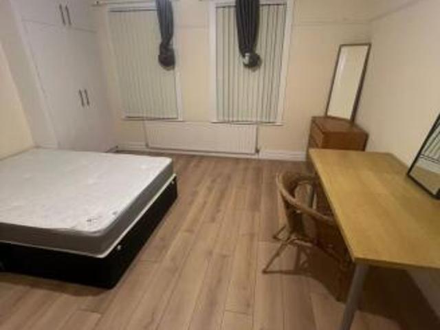 4 bedroom terraced house for rent in Stanmore Street, Leeds, LS4