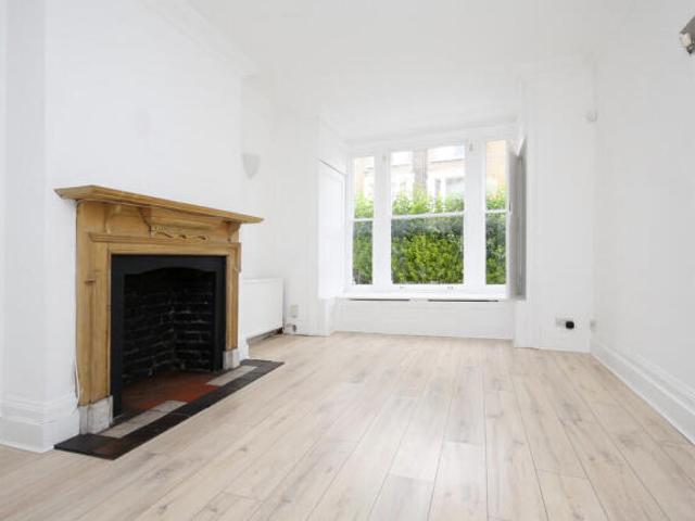 4 bedroom terraced house for rent in Statham Grove, London, N16