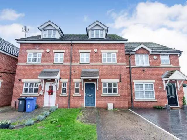 4 bedroom terraced house for rent in Station Court, Thorne, DN8