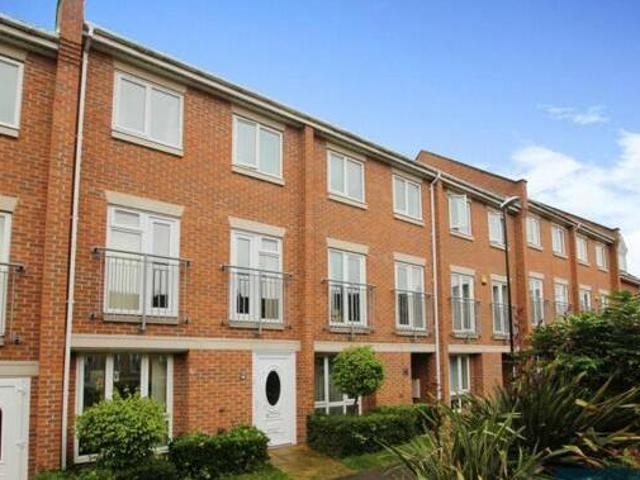 4 Bedroom Terraced House For Rent In Stoke
