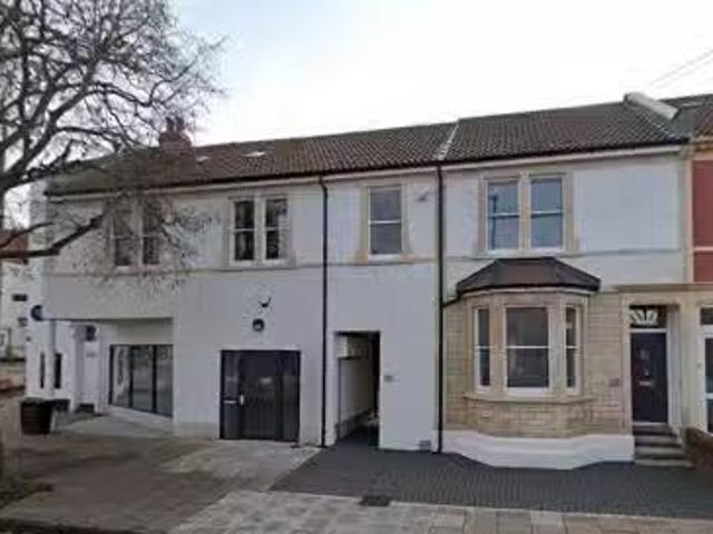 4 bedroom terraced house for rent in Stoke Lane, Westbury on T.