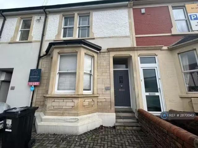 4 bedroom terraced house for rent in Stoke Lane, Westbury On T.