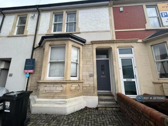 4 bedroom terraced house for rent in Stoke Lane, Westbury On Trym, Bristol, BS9