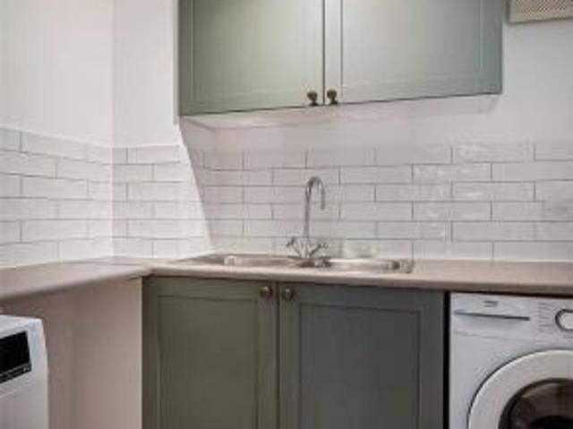 4 bedroom terraced house for rent in Stott Close, Wandsworth, London, SW18