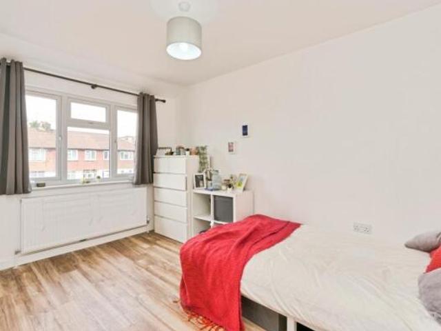 4 bedroom terraced house for rent in Surbiton, Surrey, KT5