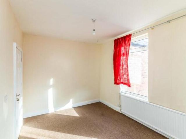 4 bedroom terraced house for rent in Palmer Road, Sheffield, S9