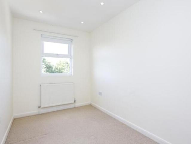 4 bedroom terraced house for rent in Palmerston Road, SW19