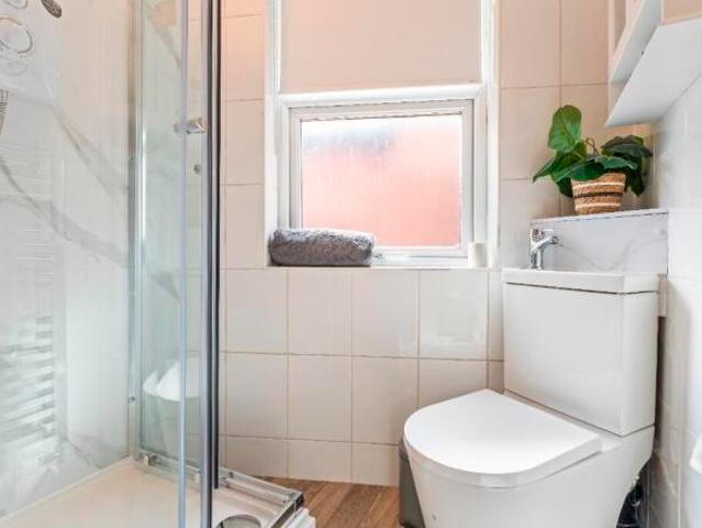 4 bedroom terraced house for rent in Peveril Street, Radford, Nottingham, NG7