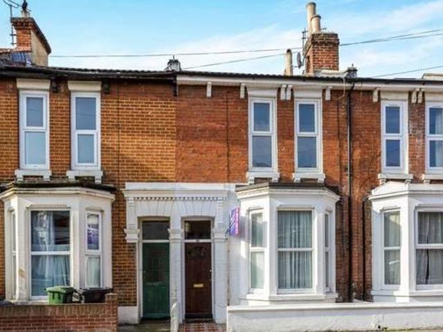 4 bedroom terraced house for rent in Playfair Road Southsea PO5