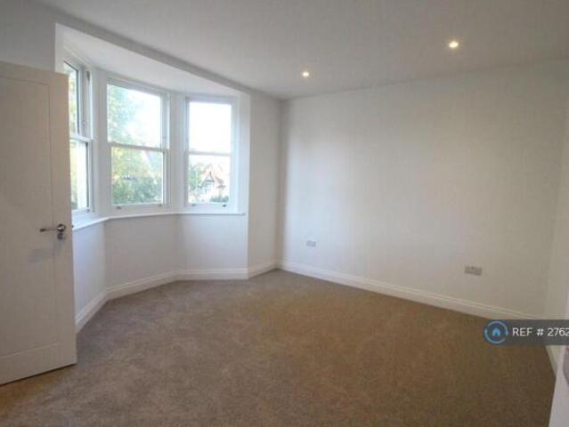 4 bedroom terraced house for rent in Priory Road, Maidstone, ME15