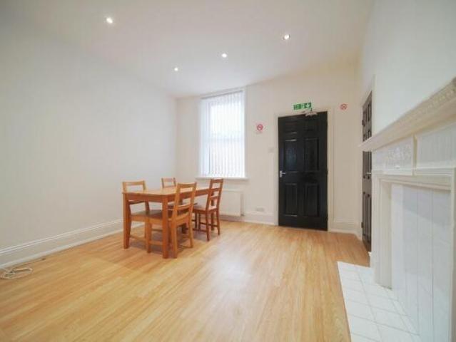 4 bedroom terraced house for rent in Prospect Place, Newcastle Upon Tyne, NE4
