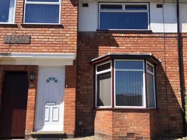 4 bedroom terraced house for rent in Quinton Road, Haborne, Bi.