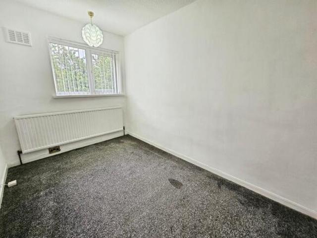4 bedroom terraced house for rent in Rowantree Drive, Idle, BD10