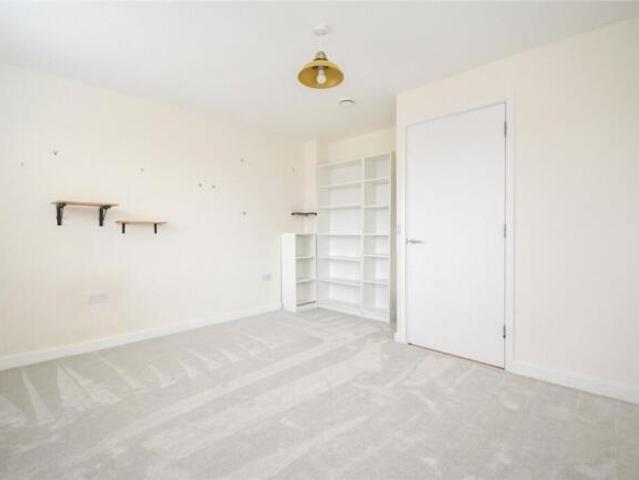 4 bedroom terraced house for rent in Royal Way, Trumpington, Cambridge, CB2