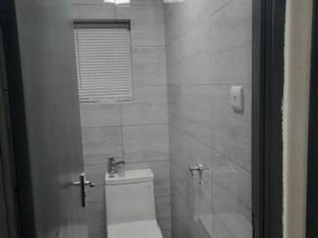 4 bedroom terraced house for rent in Rose Lane, Romford, RM6